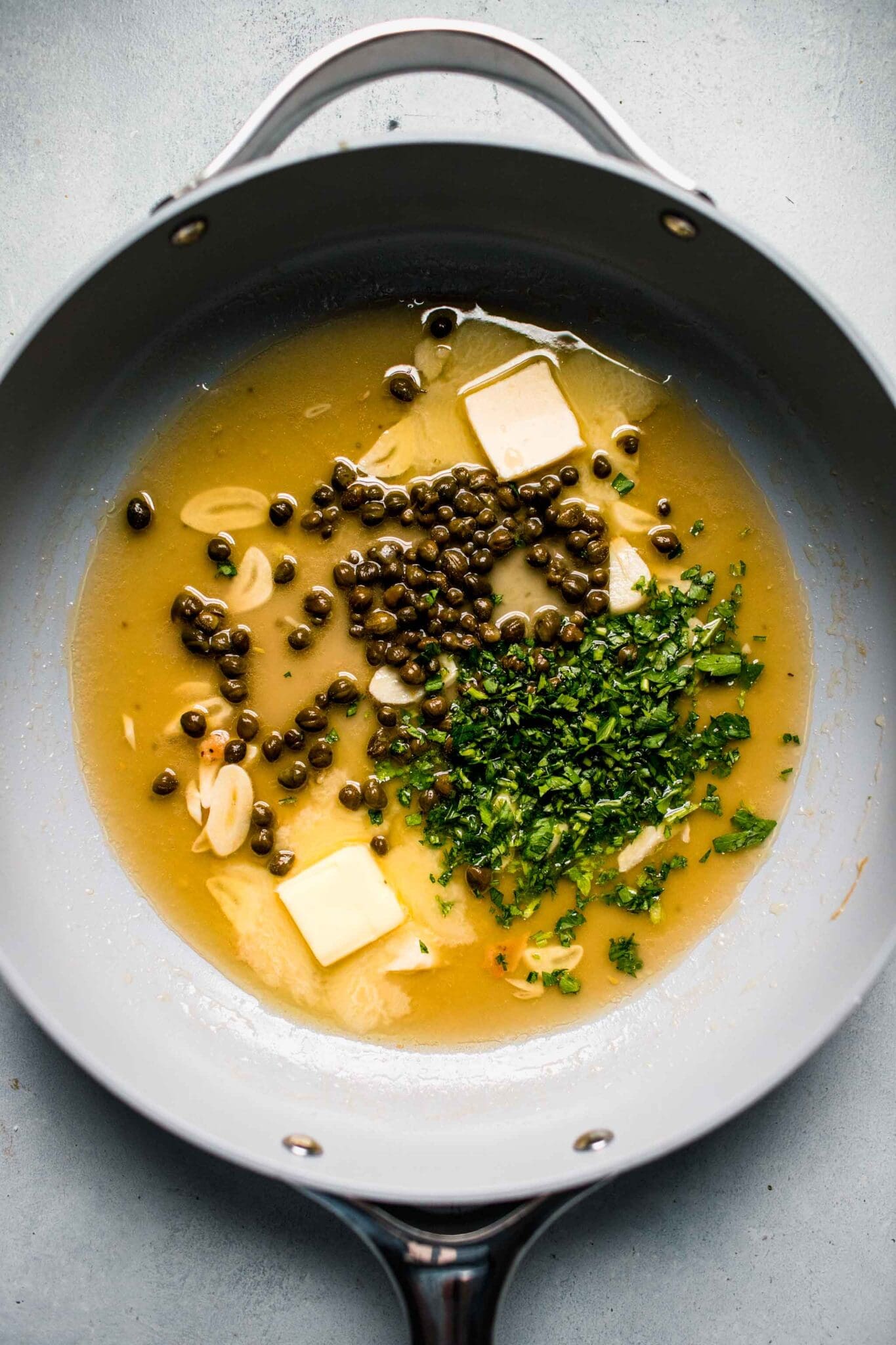 Chicken Piccata with Lemon Butter Sauce (Easy 30-Minute Recipe)