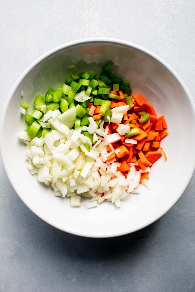 The BEST Buffalo Chicken Chili - Platings + Pairings