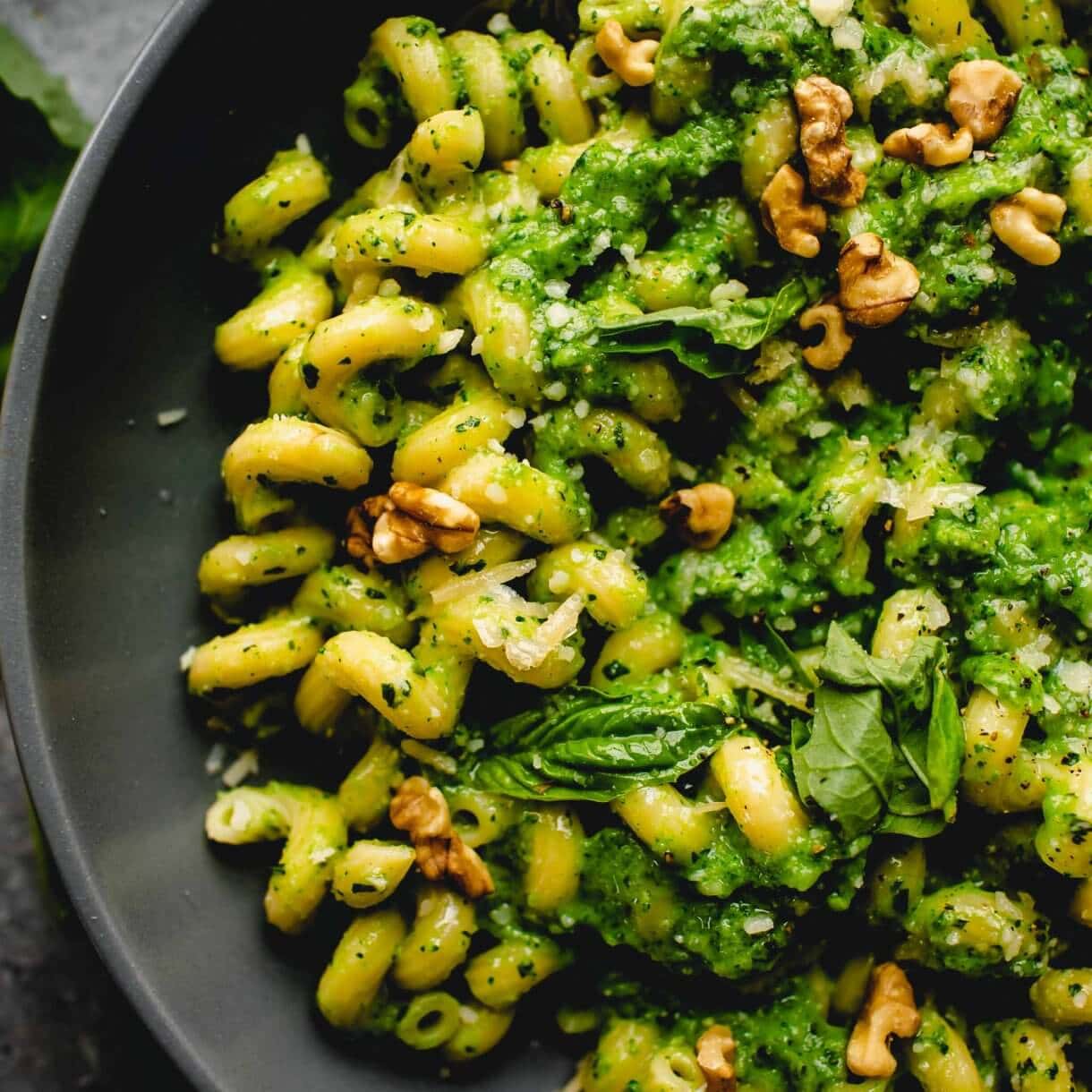 Broccoli Pesto Pasta (Broccoli Walnut Pesto Recipe)