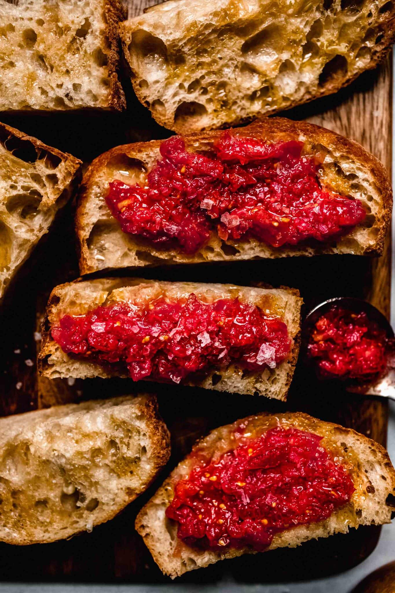Pan Con Tomate Recipe (Spanish Tomato Bread)