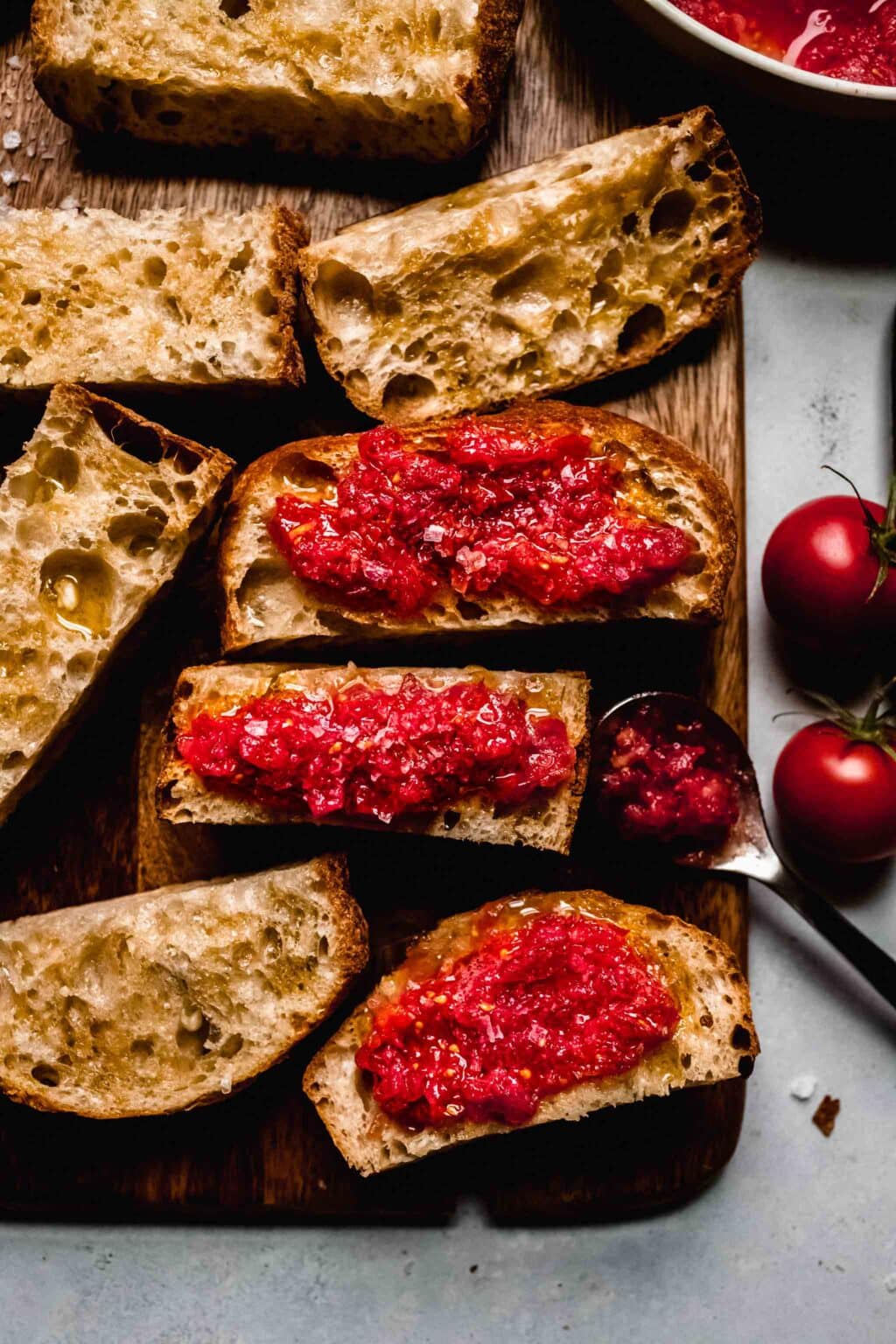 Pan Con Tomate Recipe (Spanish Tomato Bread)