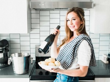 About Erin - Platings + Pairings