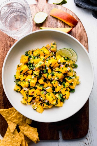 Fresh Mango Salsa (Just 5-Ingredients!!!)