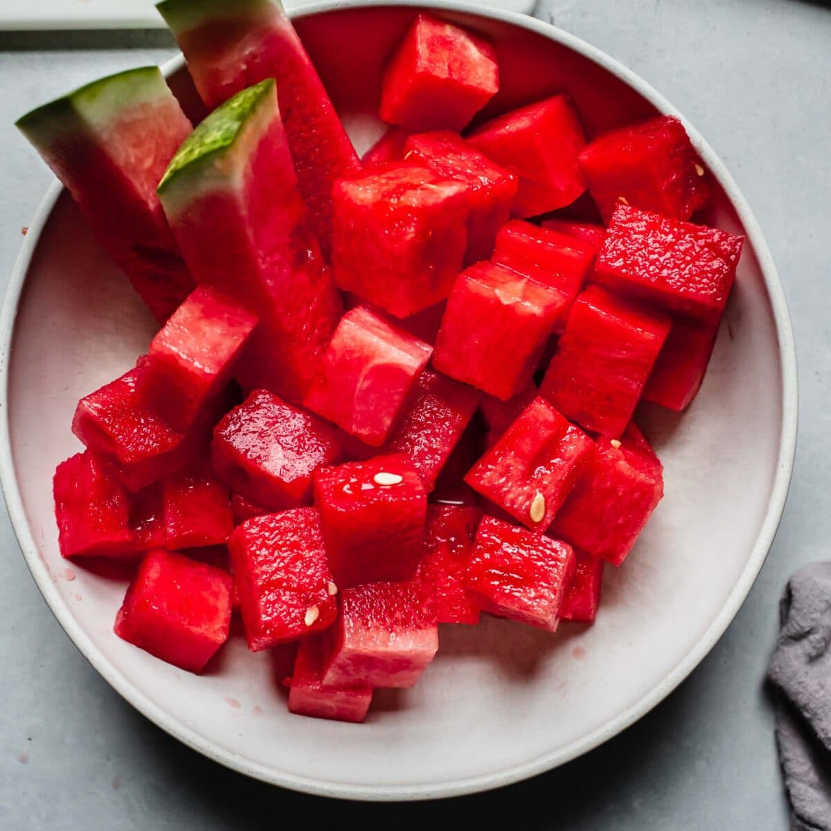 How to Cut Watermelon Into Cubes and Sticks: EASY Guide - Platings ...
