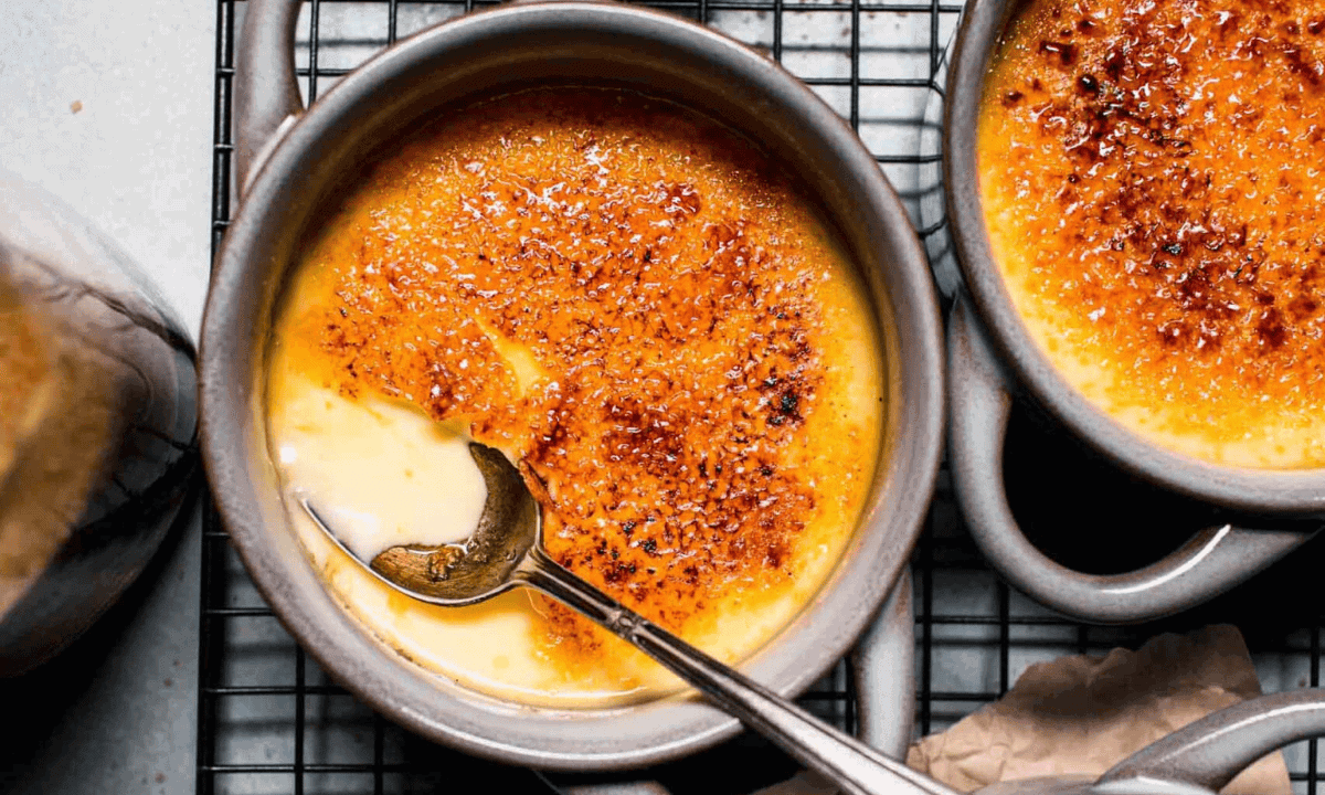 Make Ahead Creme Brulee (Easy 5-Ingredient Recipe)