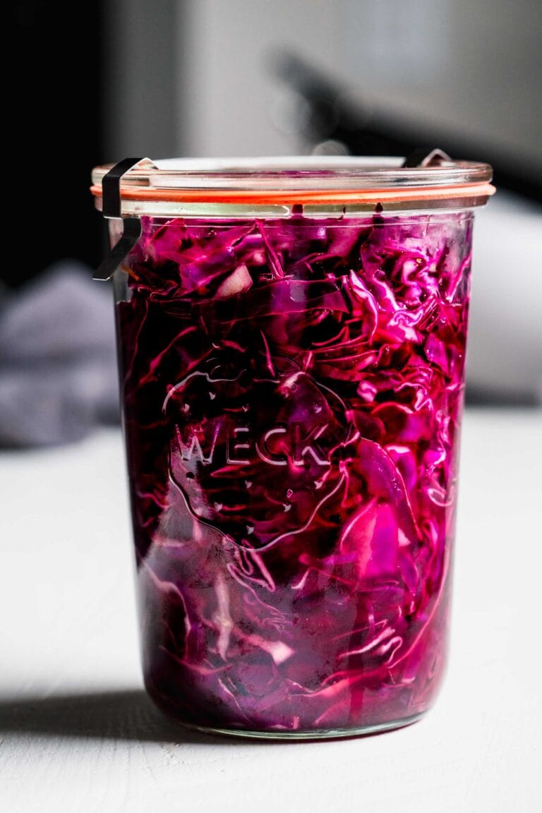 Quick Pickled Red Cabbage – Tangy & Fresh