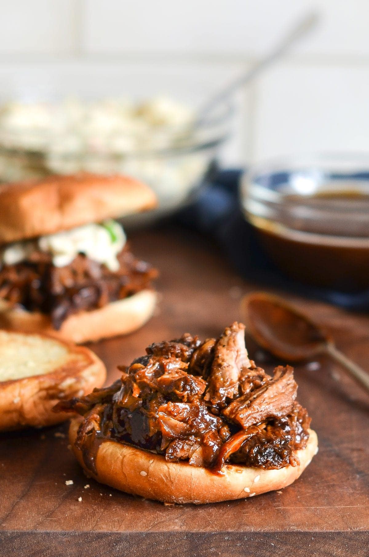 10+ BEST Sauces for Pulled Pork - Platings + Pairings