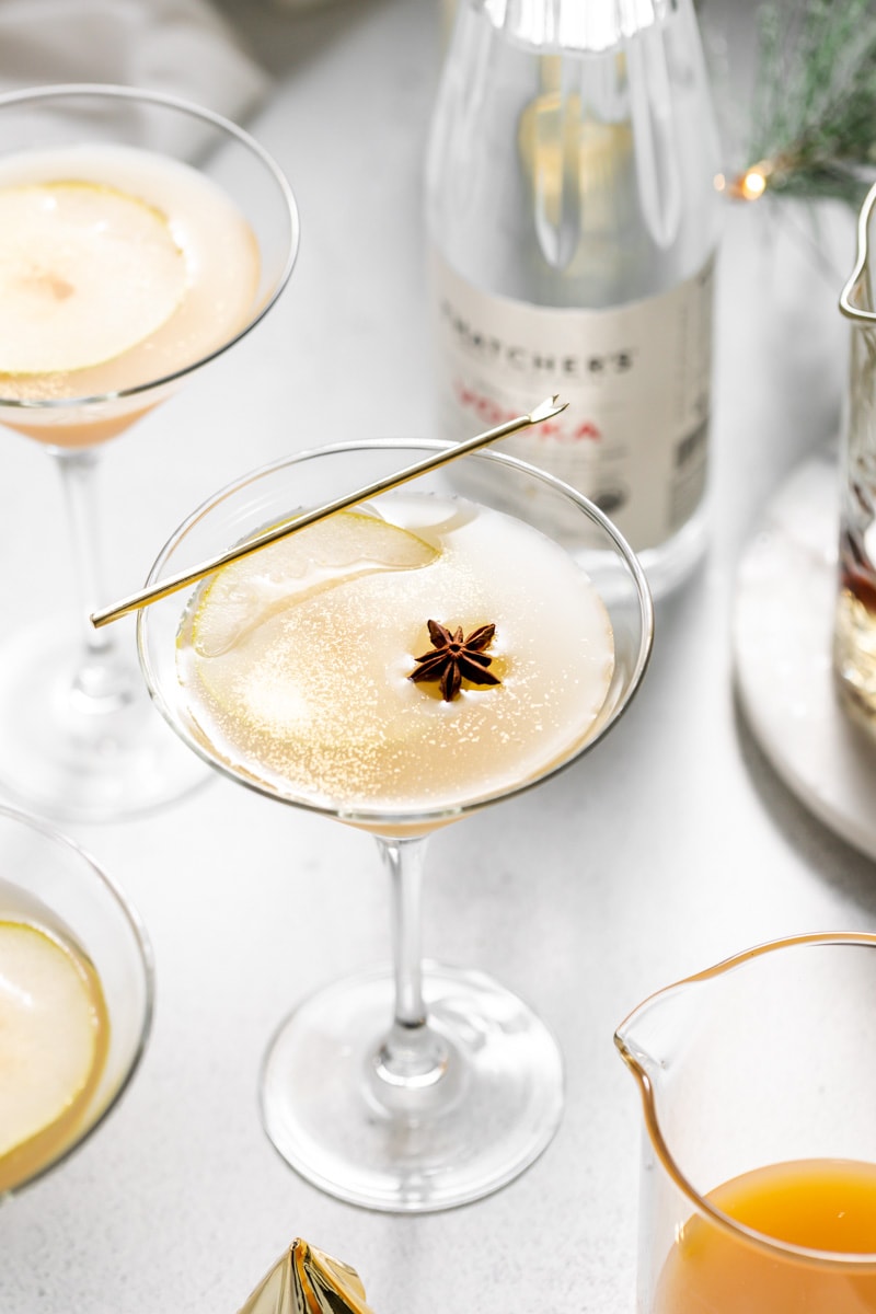 30+ Easy Pear Cocktails to Try!