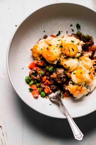 Shepherd's Pie with Ground Lamb and Cheesy Mashed Potatoes