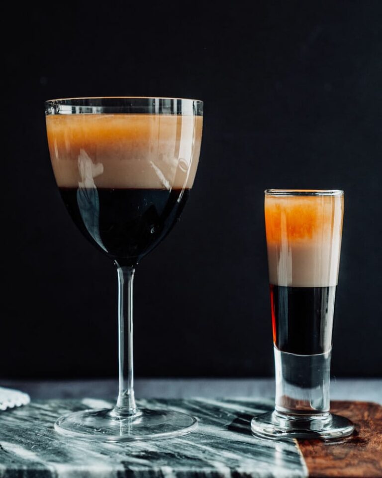15+ Simple Baileys Cocktails (with Easy Recipes)
