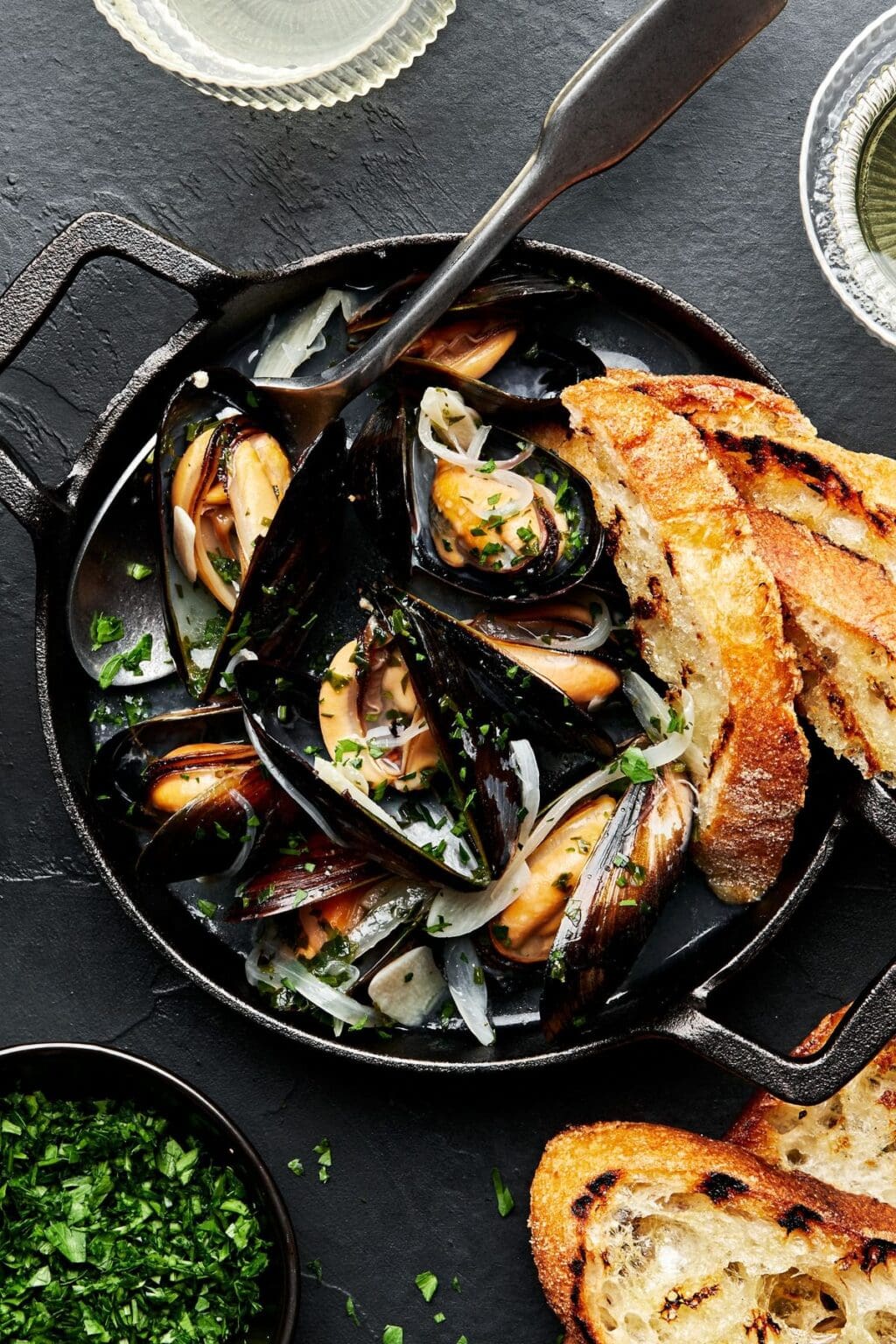 15+ Sensational Sauces for Mussels (Easy Recipes)