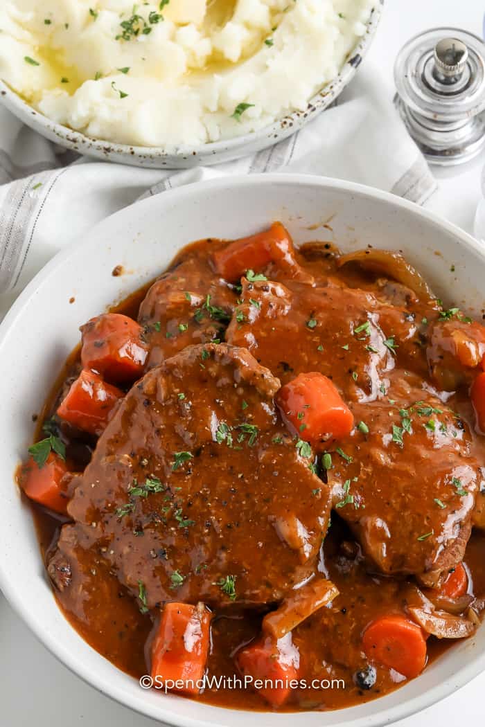 25+ Quick and Easy Round Steak Recipes - Platings + Pairings