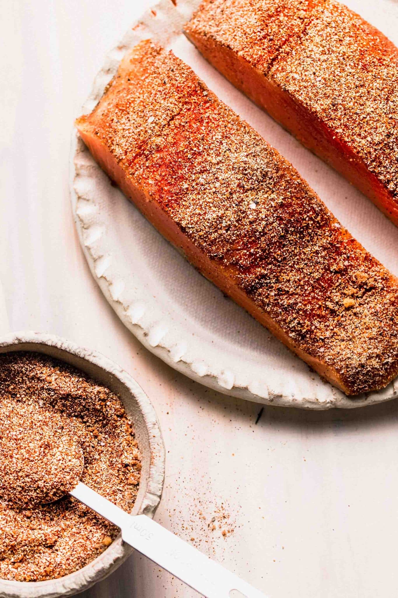 The BEST Salmon Dry Rub Recipe (Salmon Seasoning)