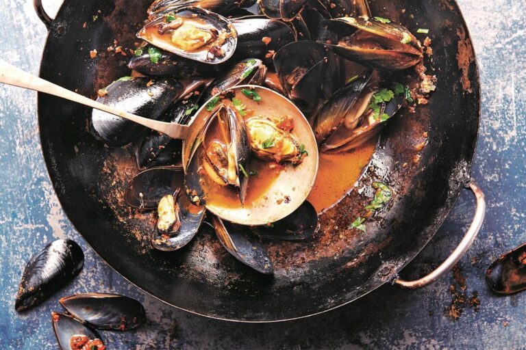 15+ Sensational Sauces for Mussels (Easy Recipes)