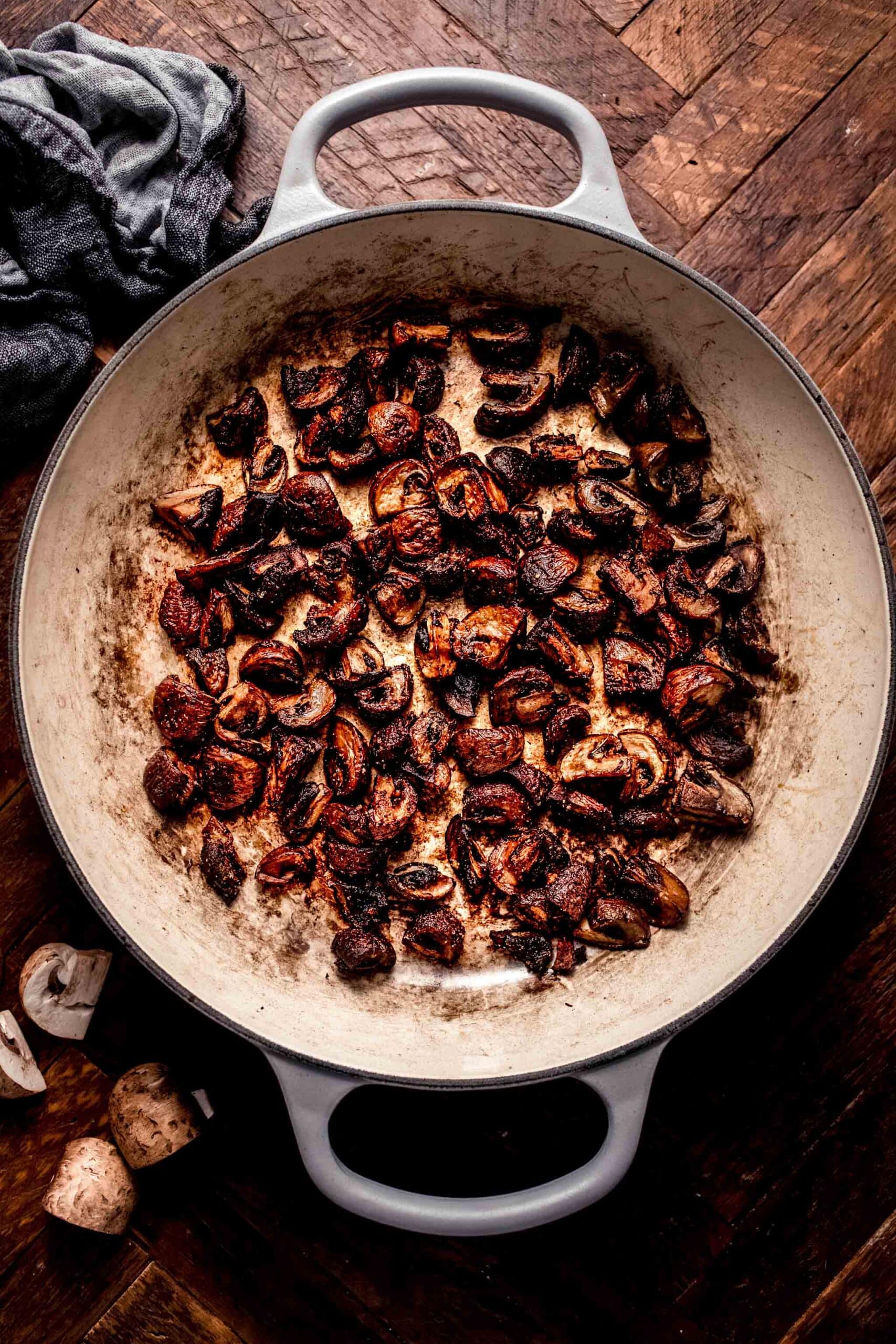 Easy Jaeger Sauce (German Hunter’s Sauce Recipe)