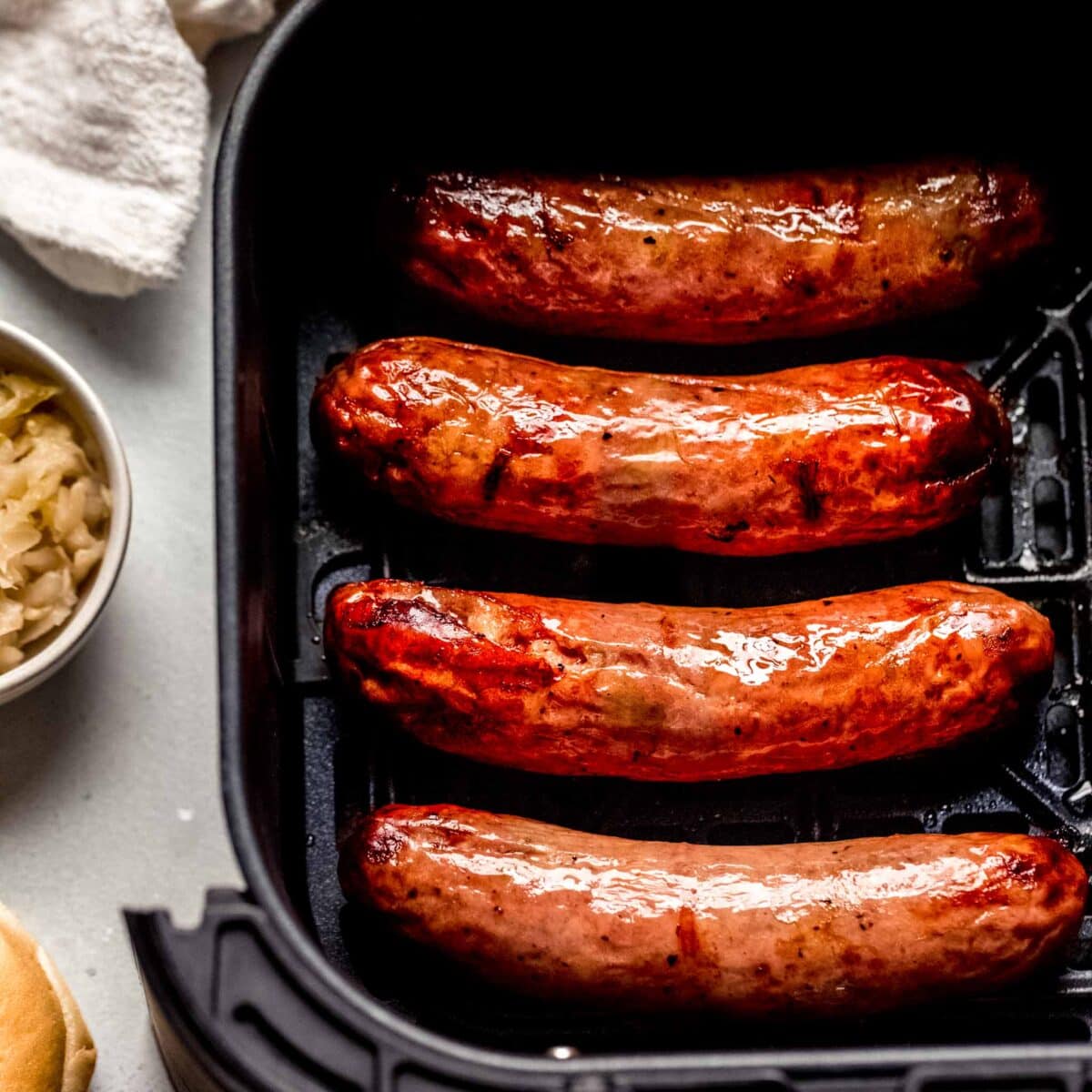 Easy Air Fryer Sausages Recipe (Crispy & Juicy!)
