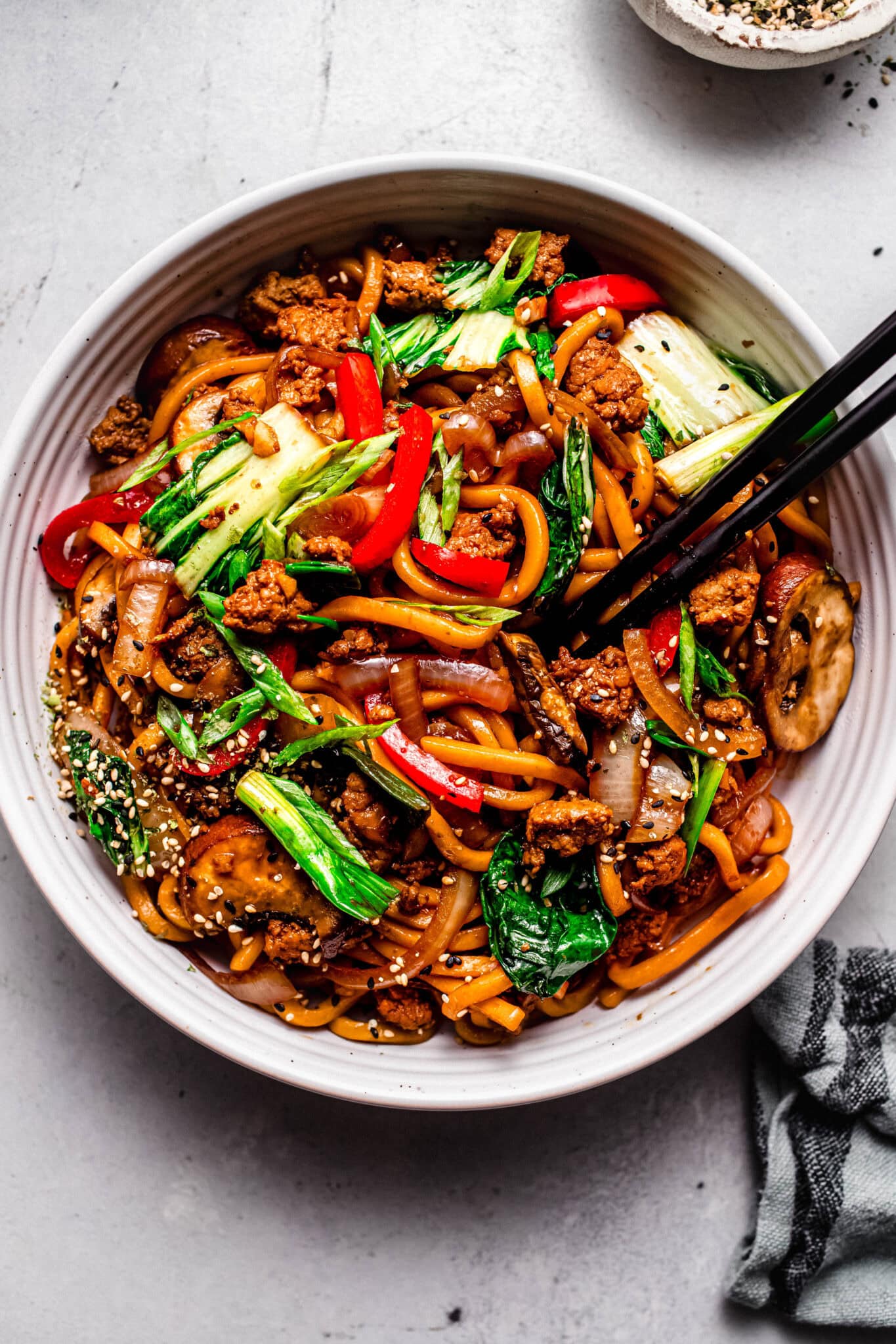 Yaki Udon (Japanese Stir Fried Udon Noodles) - Platings + Pairings