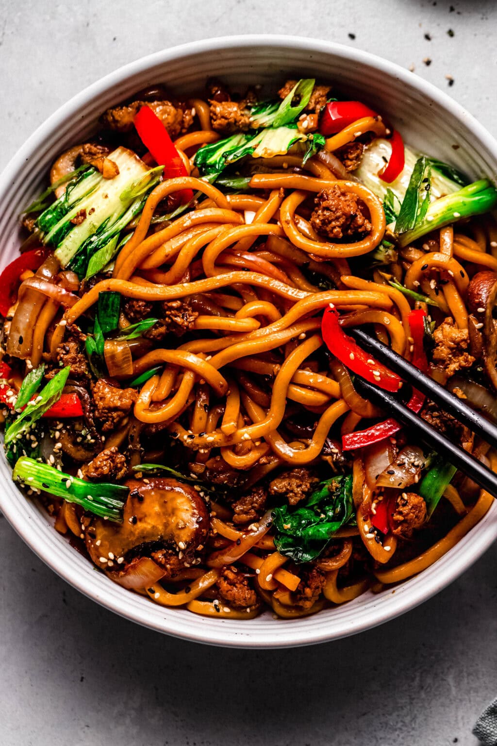 Yaki Udon (Japanese Stir Fried Udon Noodles)