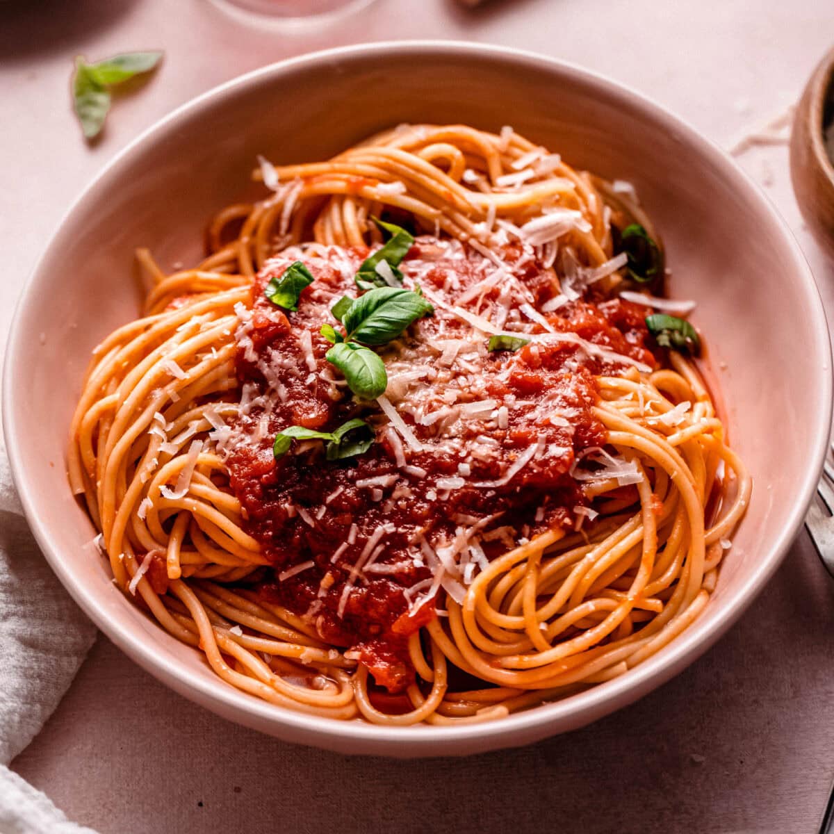 Homemade Red Wine Pasta Sauce (Quick & Easy Recipe)