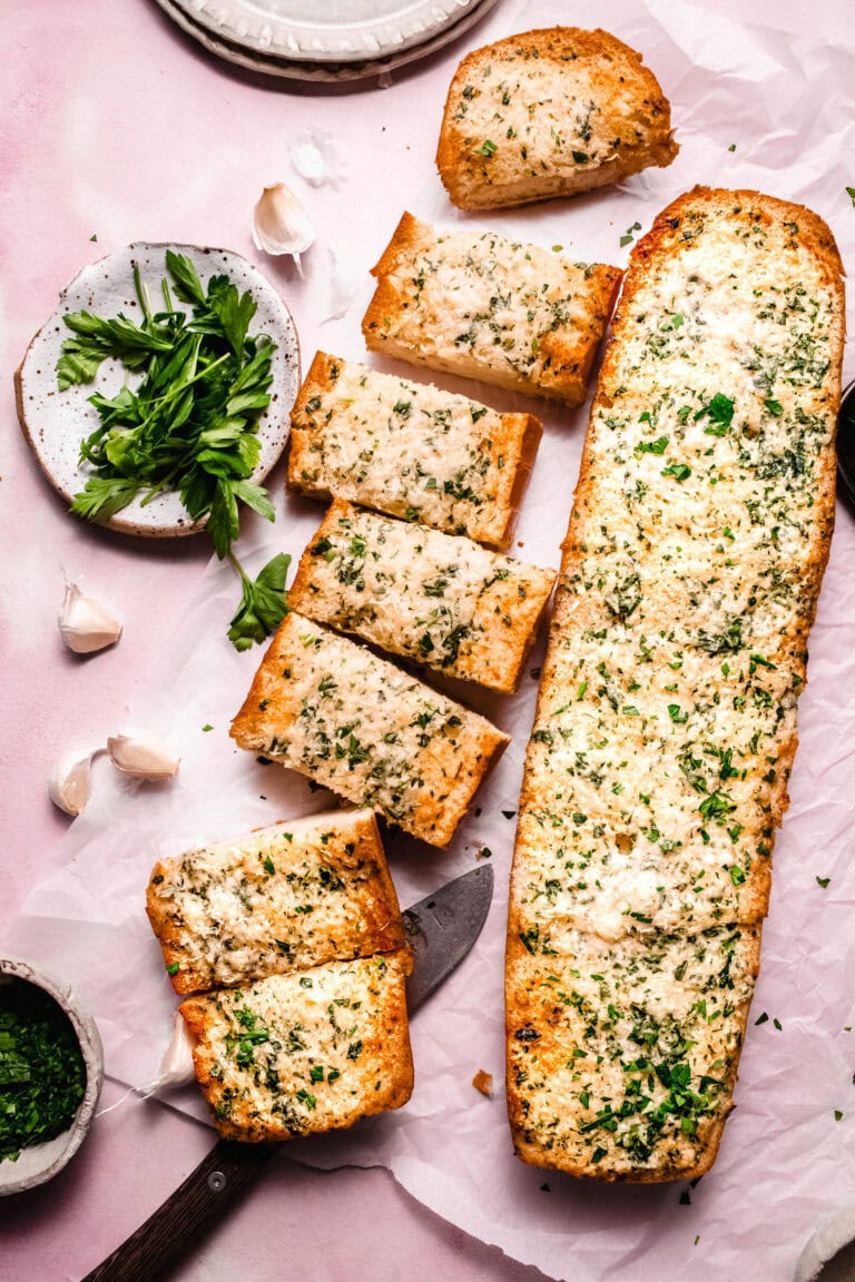 The BEST Homemade Garlic Bread (Easy Recipe!)
