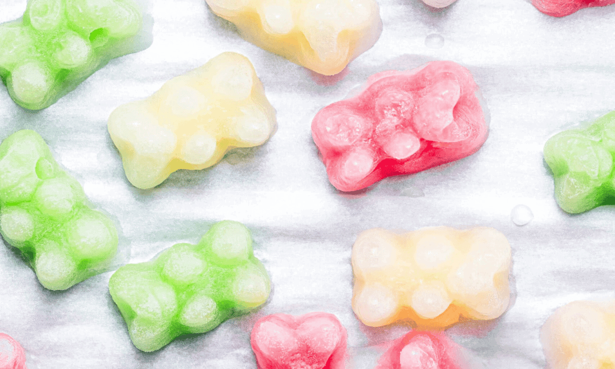 How to Make Frozen Gummy Bears in Sprite