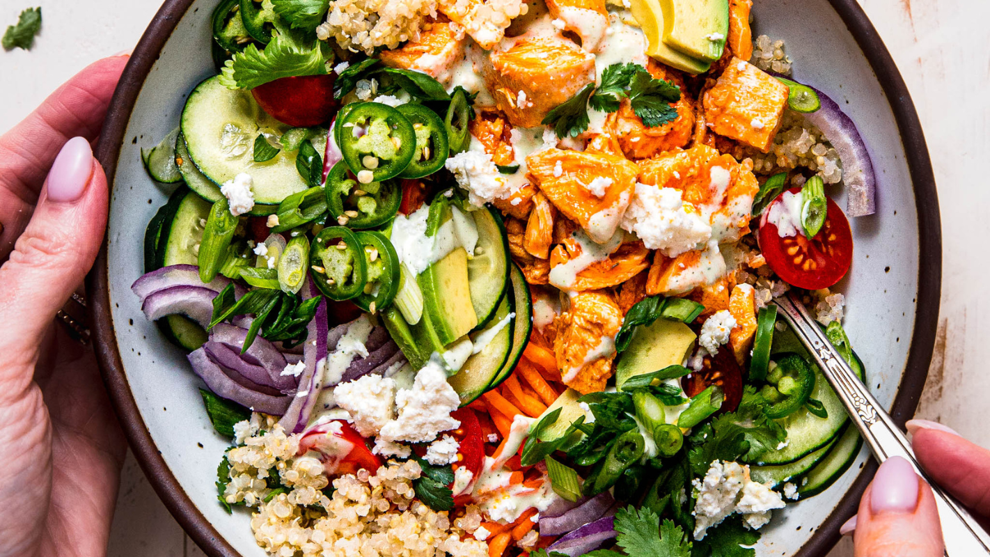 Buffalo Chicken Quinoa Bowls (30-Minute High Protein Meal Prep)